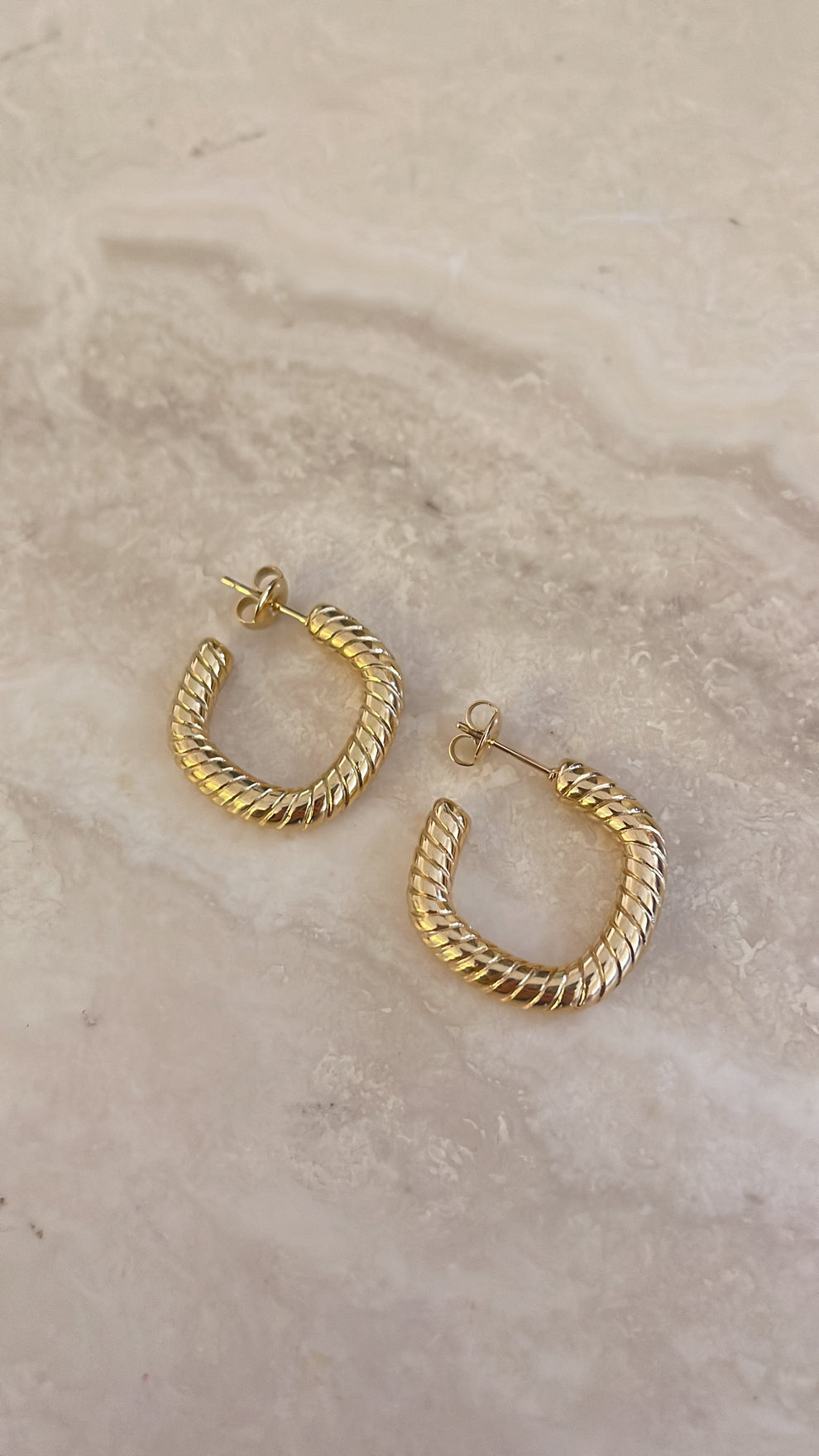 Nova Twist Square Hoops - Gold – Kitsense